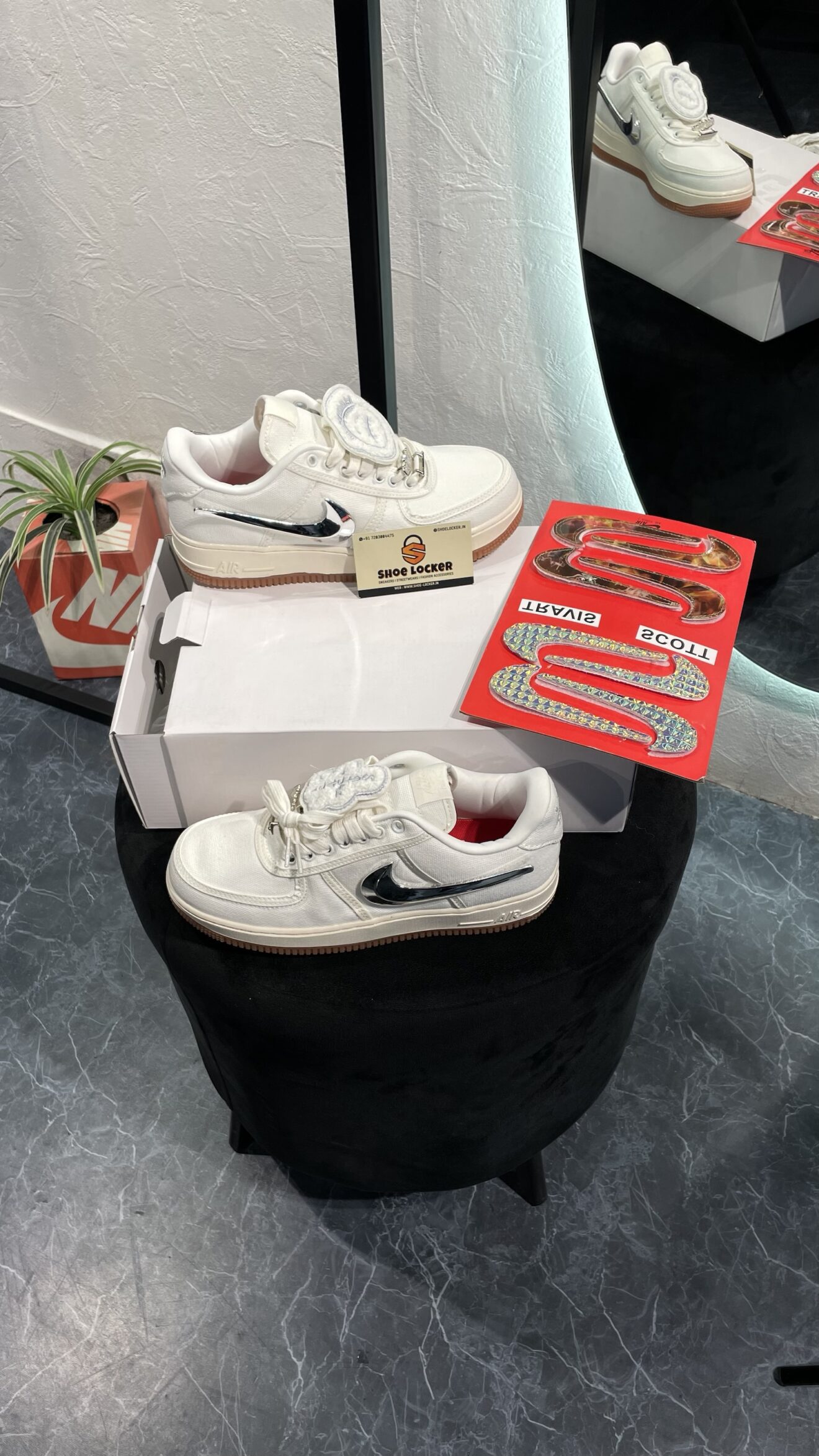 AIR FORCE 1 LOW TRAVIS SCOTT SAIL - Shoe Locker